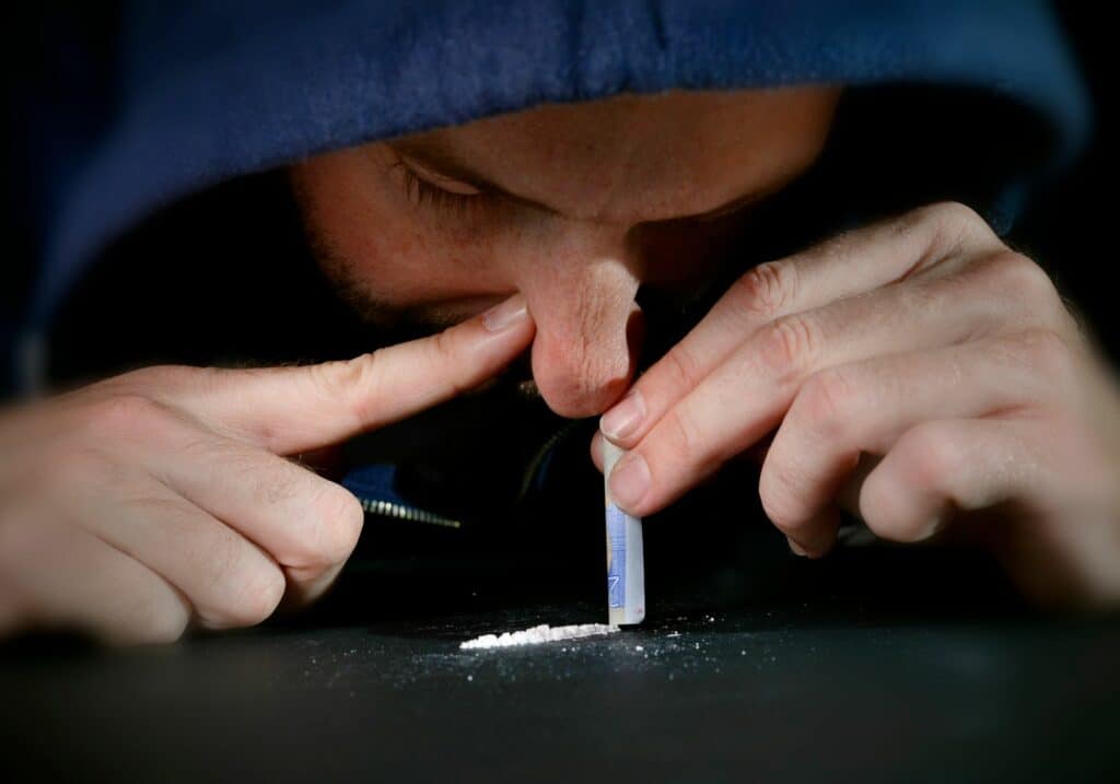 Signs of Snorting Drugs | Hope Harbor Wellness