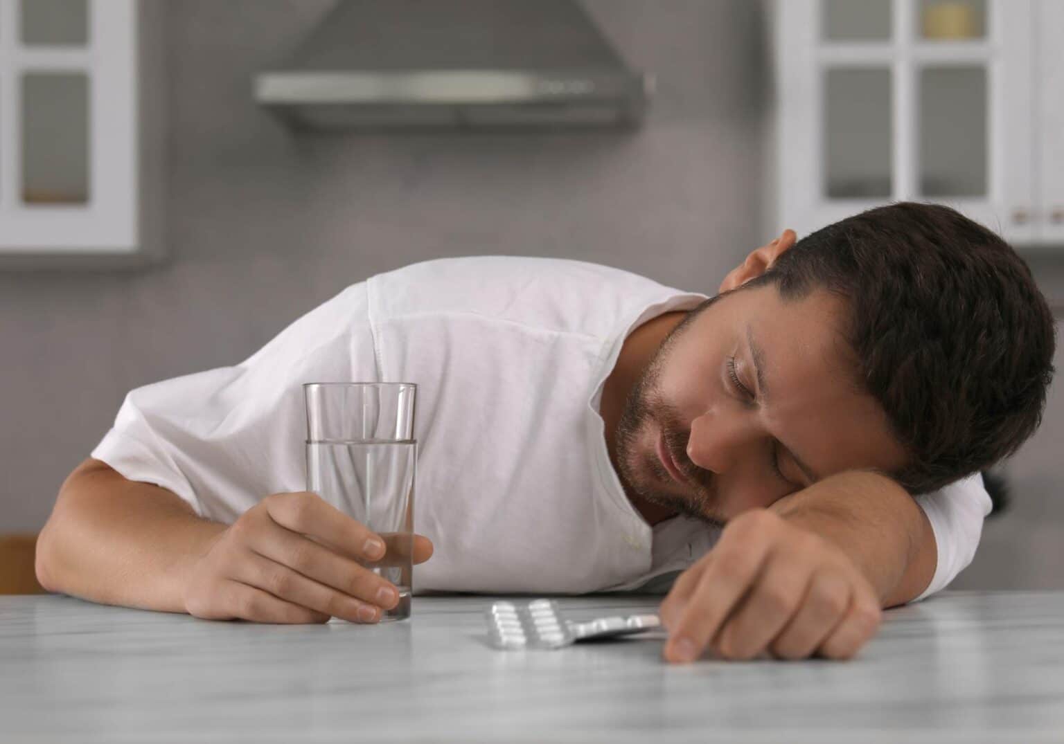 Antidepressant Withdrawal: Signs, Symptoms, Timeline & Treatment