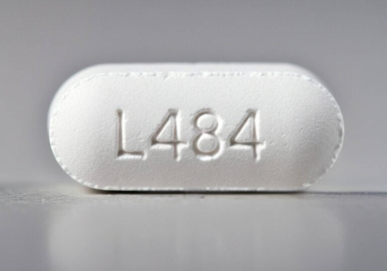 What Is the L484 Pill? Uses, Side Effects and Safety
